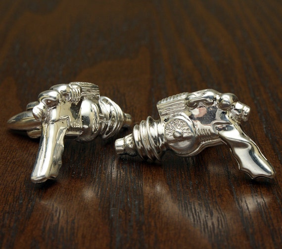 Raygun Chic - 10 awesome gifts for ray gun enthusiasts